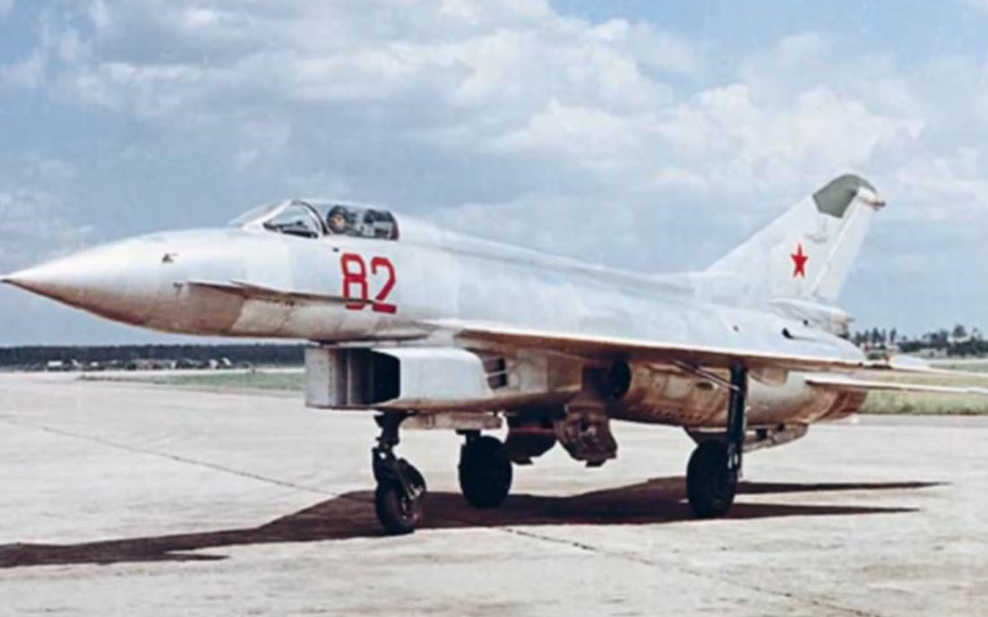 米高扬-格列维奇设计局 - 米格-21E8/YE-8（原型机）_哔哩哔哩_bilibili