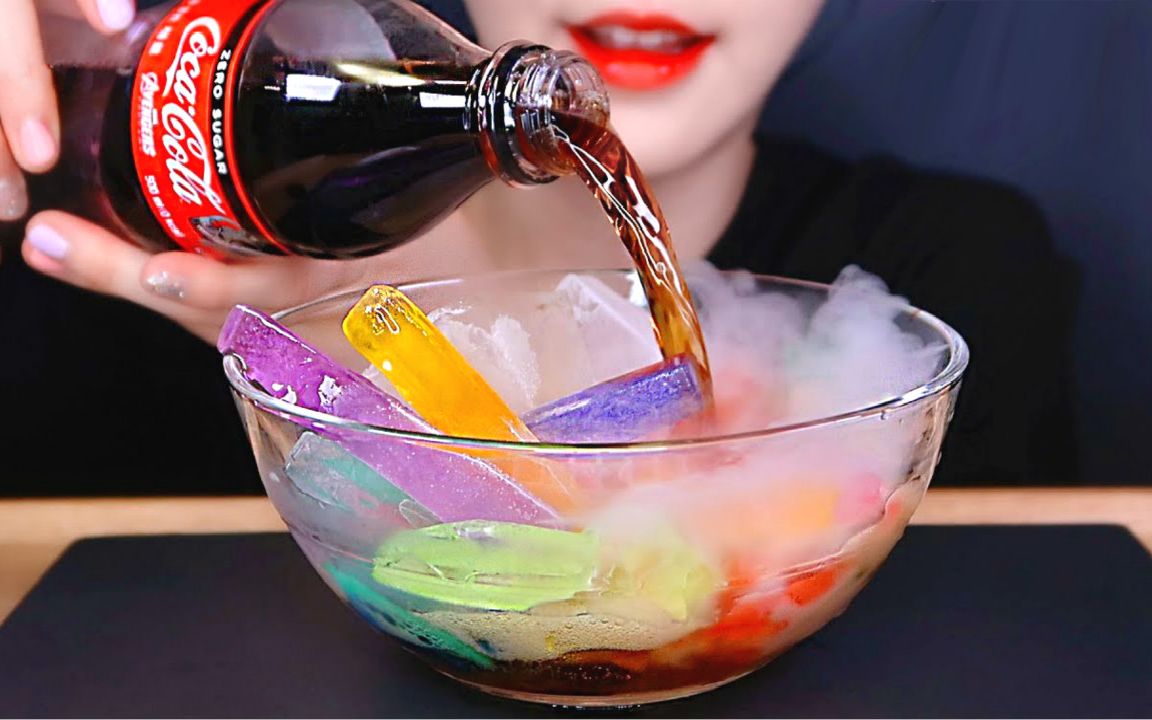 asmr choa ☆ 彩虹冰块可乐魔幻汤 吃播咀嚼音（建议作为吃播观看）（新）_哔哩哔哩_bilibili