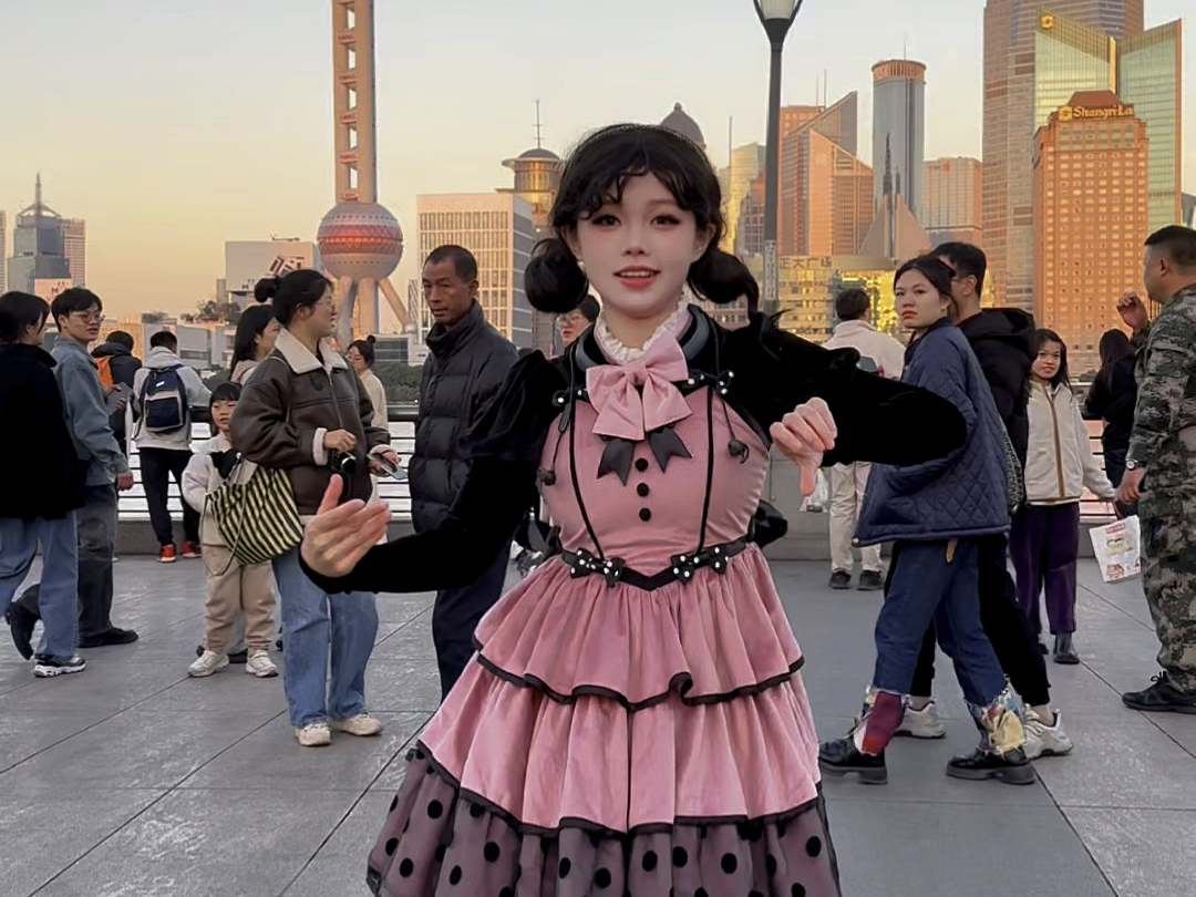 假装会跳“霹雳舞”-Barbin-ili芭比-Barbin-ili芭比-哔哩哔哩视频