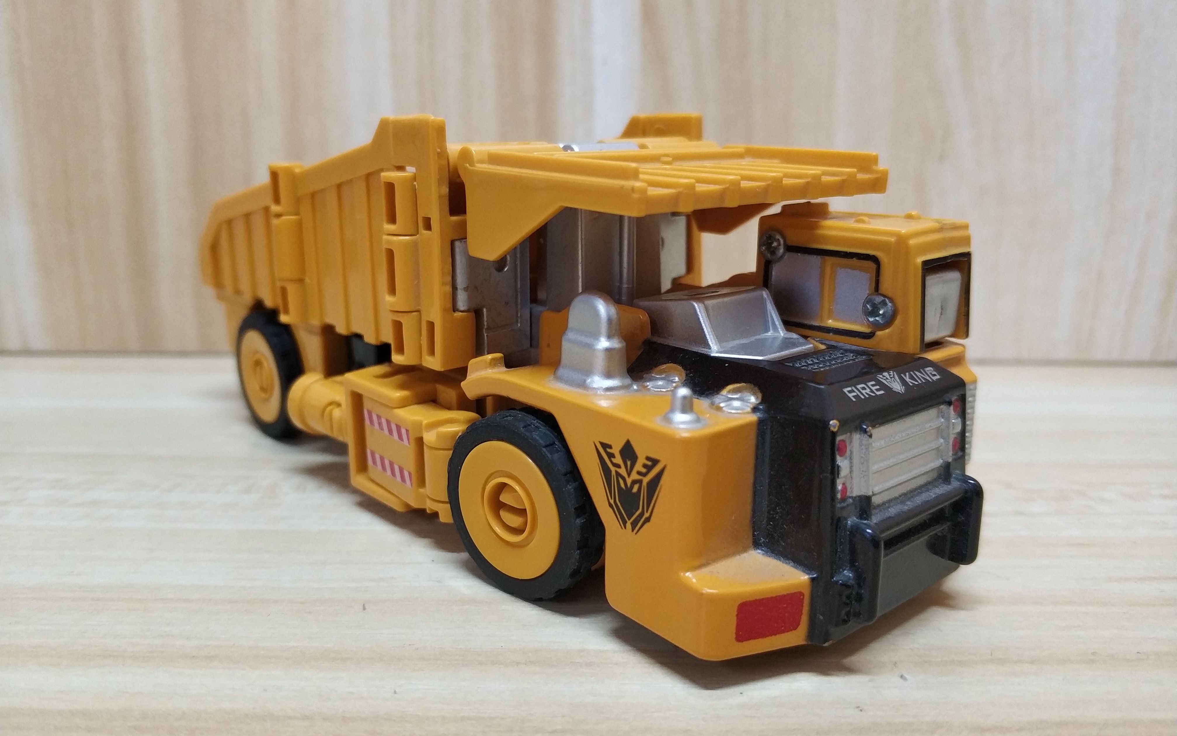 【国产变形】名创优品MINISO HERO dinba 拖斗（FIRE KING）_哔哩哔哩_bilibili