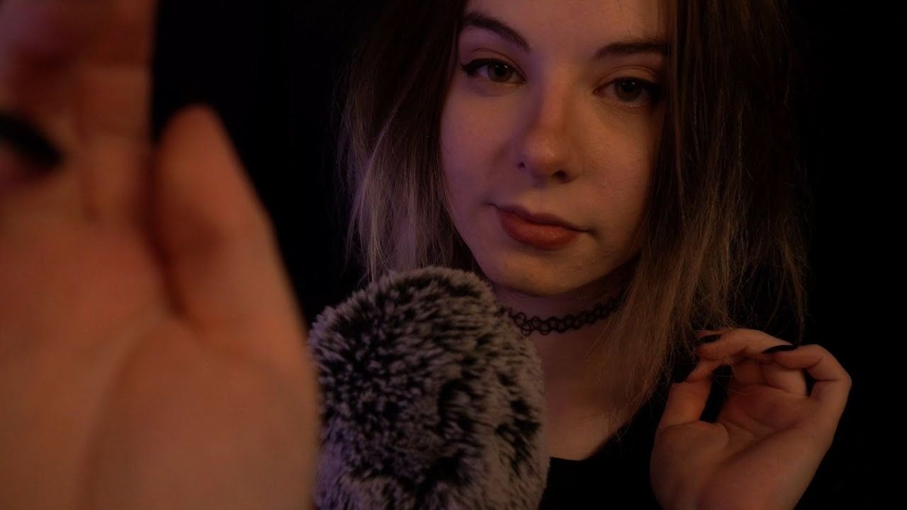 【ASMR/眠音】ASMR_Divinity 近距离耳语_雨中轻声细语漫谈-个人护理-锦衣缇骑-锦衣缇骑-哔哩哔哩视频