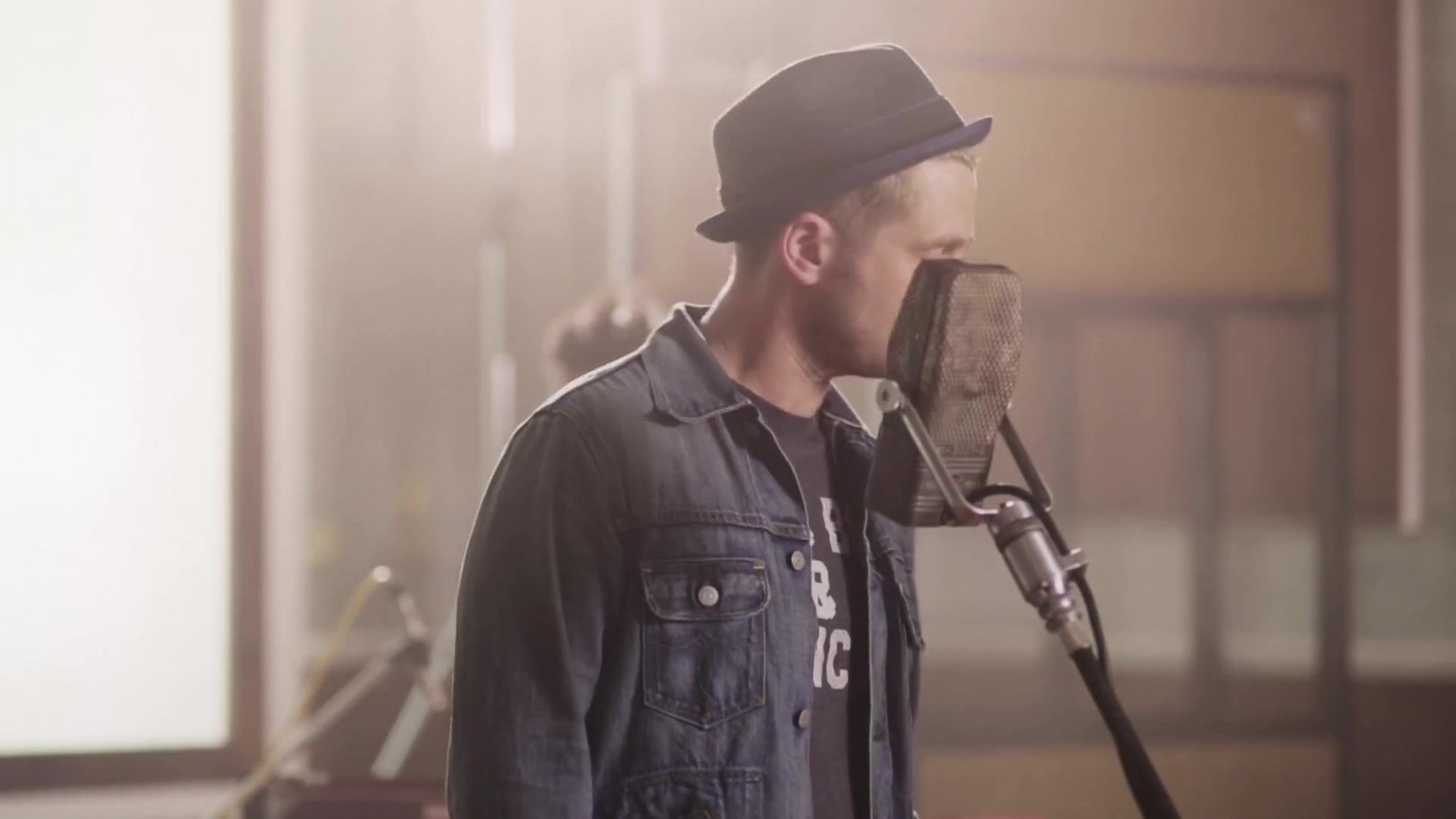 油管（YouTube）：OneRepublic - Life In Color (London Sessions 2012)_哔哩哔哩 (゜ ...