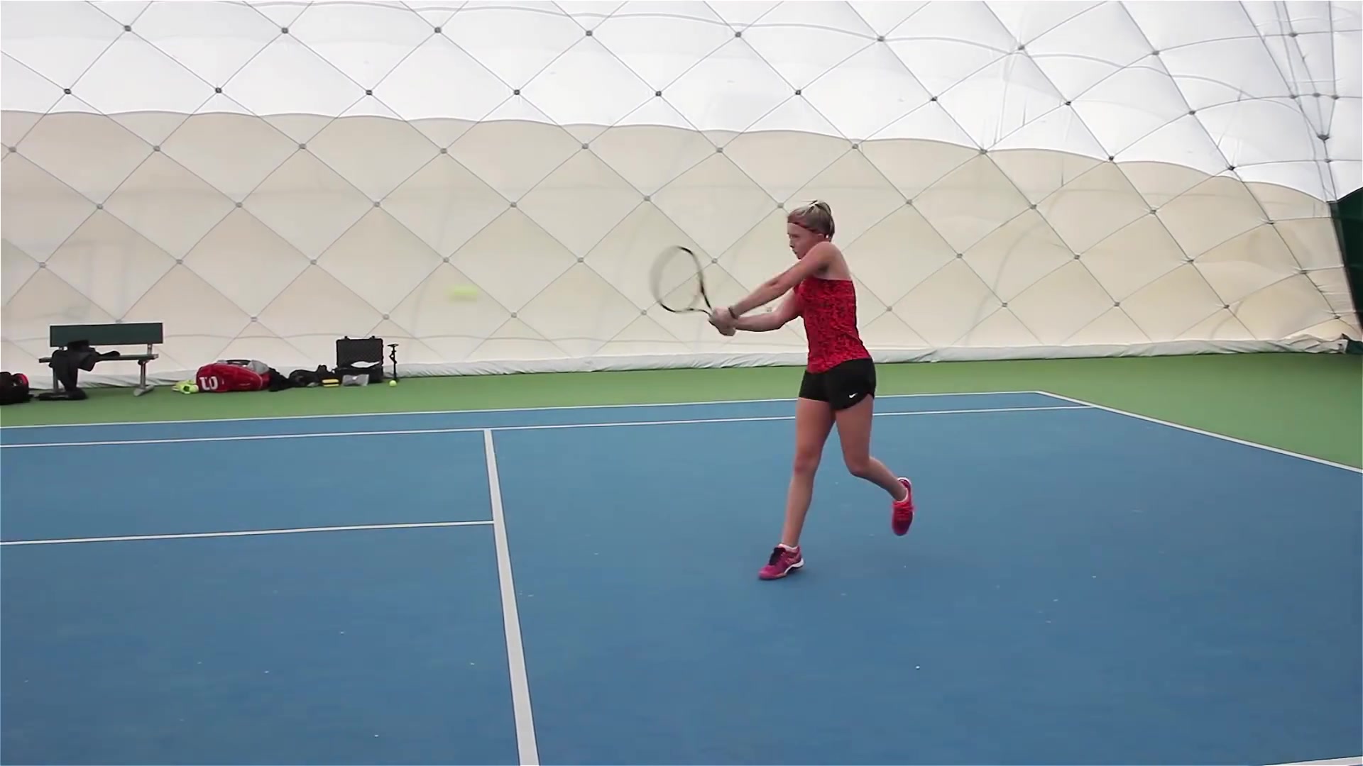 Megan Forster-人甜球路凶的英国美少女_哔哩哔哩_bilibili